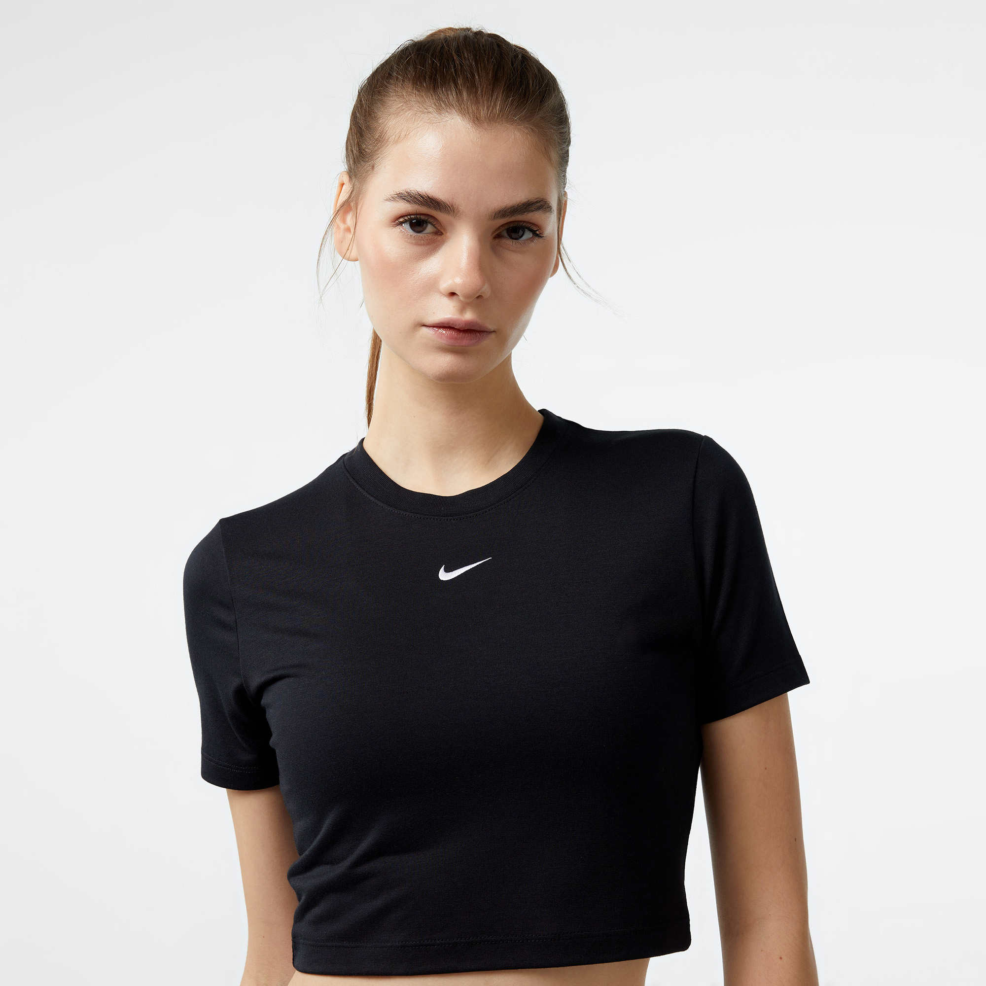 Nike Sportswear Essential Slim-Fit Crop Kadın Siyah T-ShirtLFB2873 ...